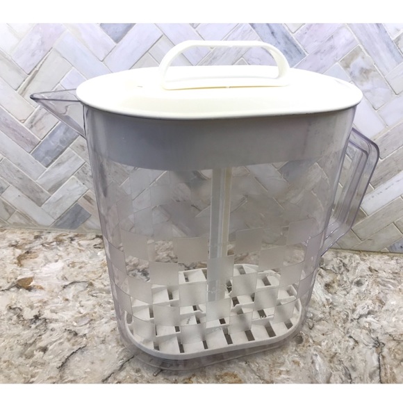 Pampered Chef | Dining | Pampered Chef Gallon Mix And Stir Pitcher ...